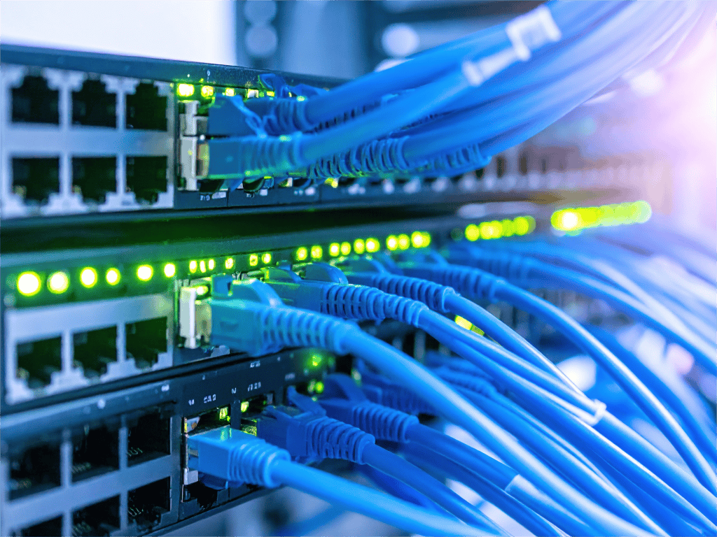 What is an SFP Port? The Simple Guide to SFP, SFP+, and QSFP Explained ...